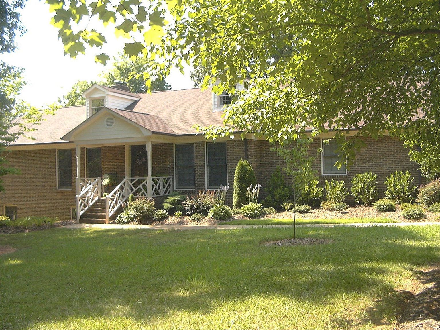 625 Chestnut Ln, Matthews, NC 28104 | Zillow