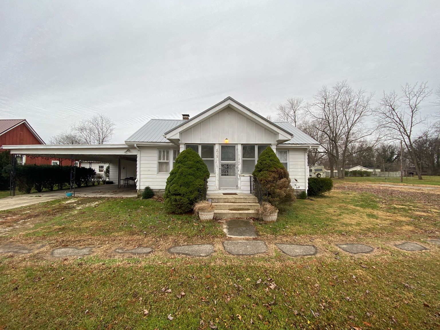 213 W Poplar St, Noble, IL 62868 | Zillow