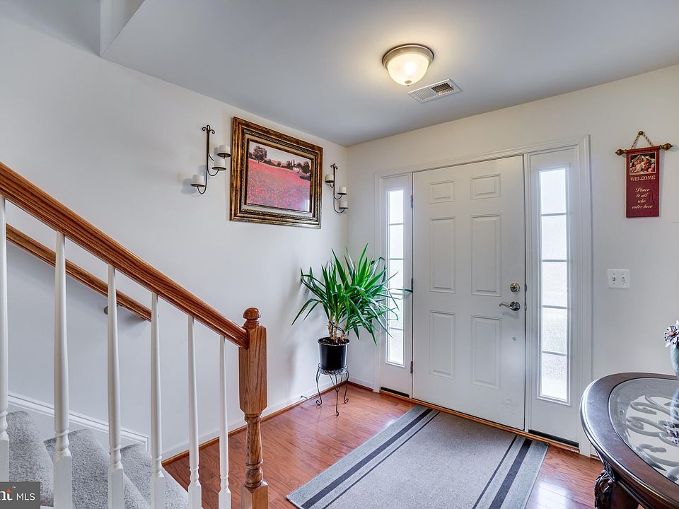 8390 Scotland Loop Manassas VA | Zillow