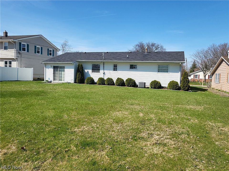 1921 E Skyline Dr, Lorain, OH 44053 | Zillow