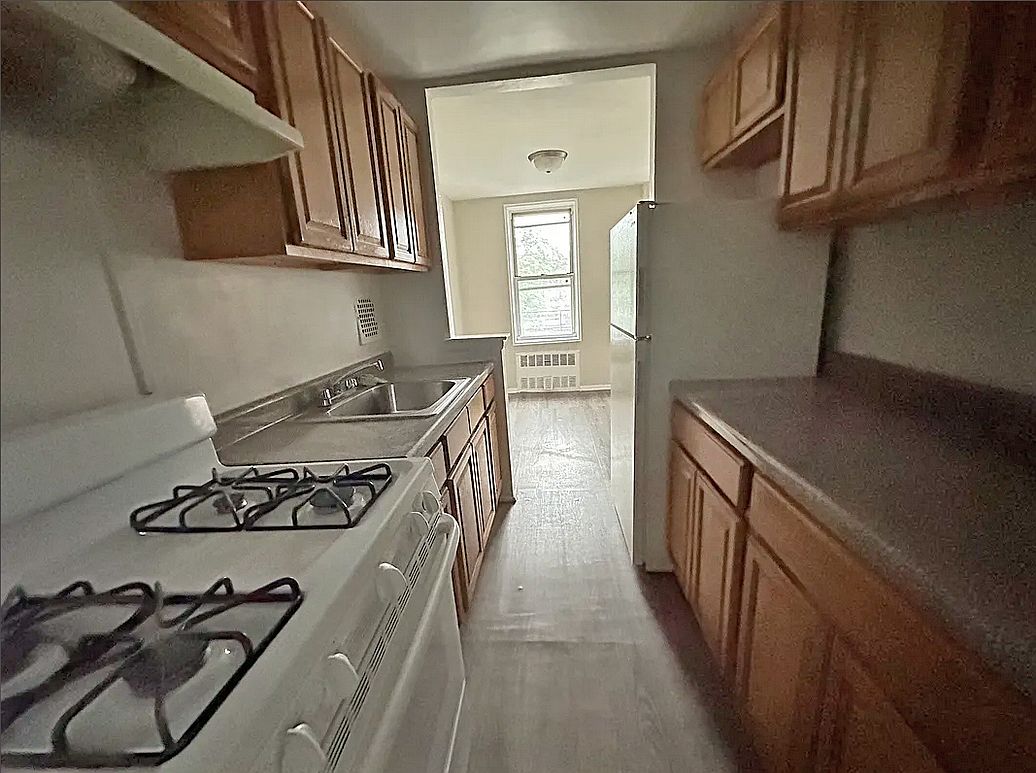 2181 Starling Ave APT 2C, Bronx, NY 10462 | Zillow