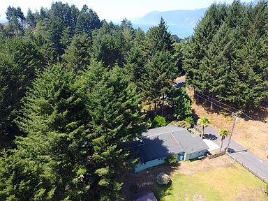 482 Spring Rd, Whitethorn, CA 95589 | Zillow