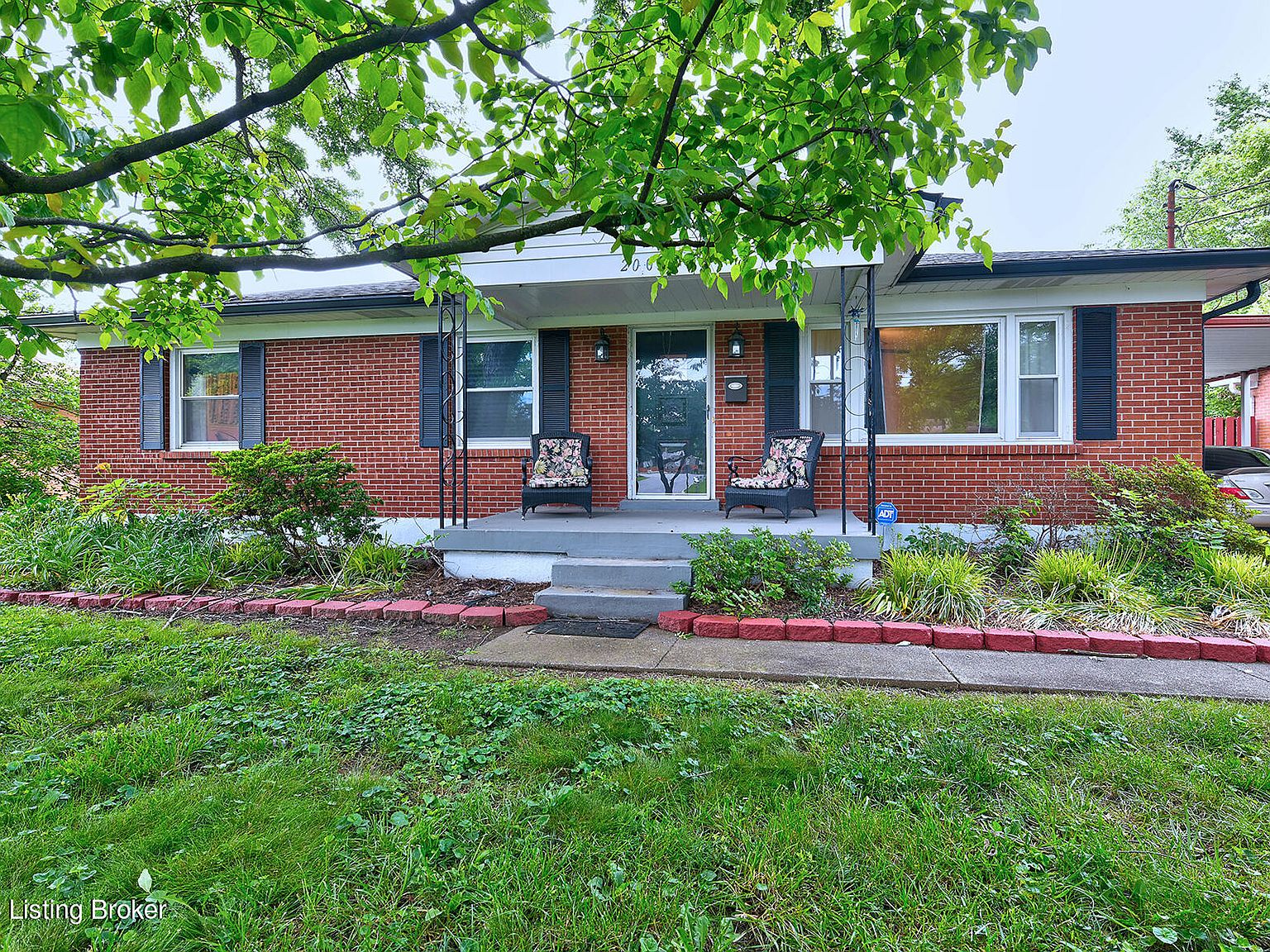 2002 Lynn Lea Rd, Shively, KY 40216 | Zillow