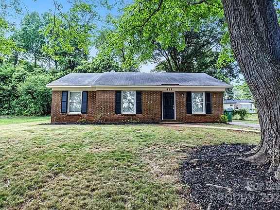 818 Dedmon Dr, Charlotte, NC 28216 | MLS #4165521 | Zillow
