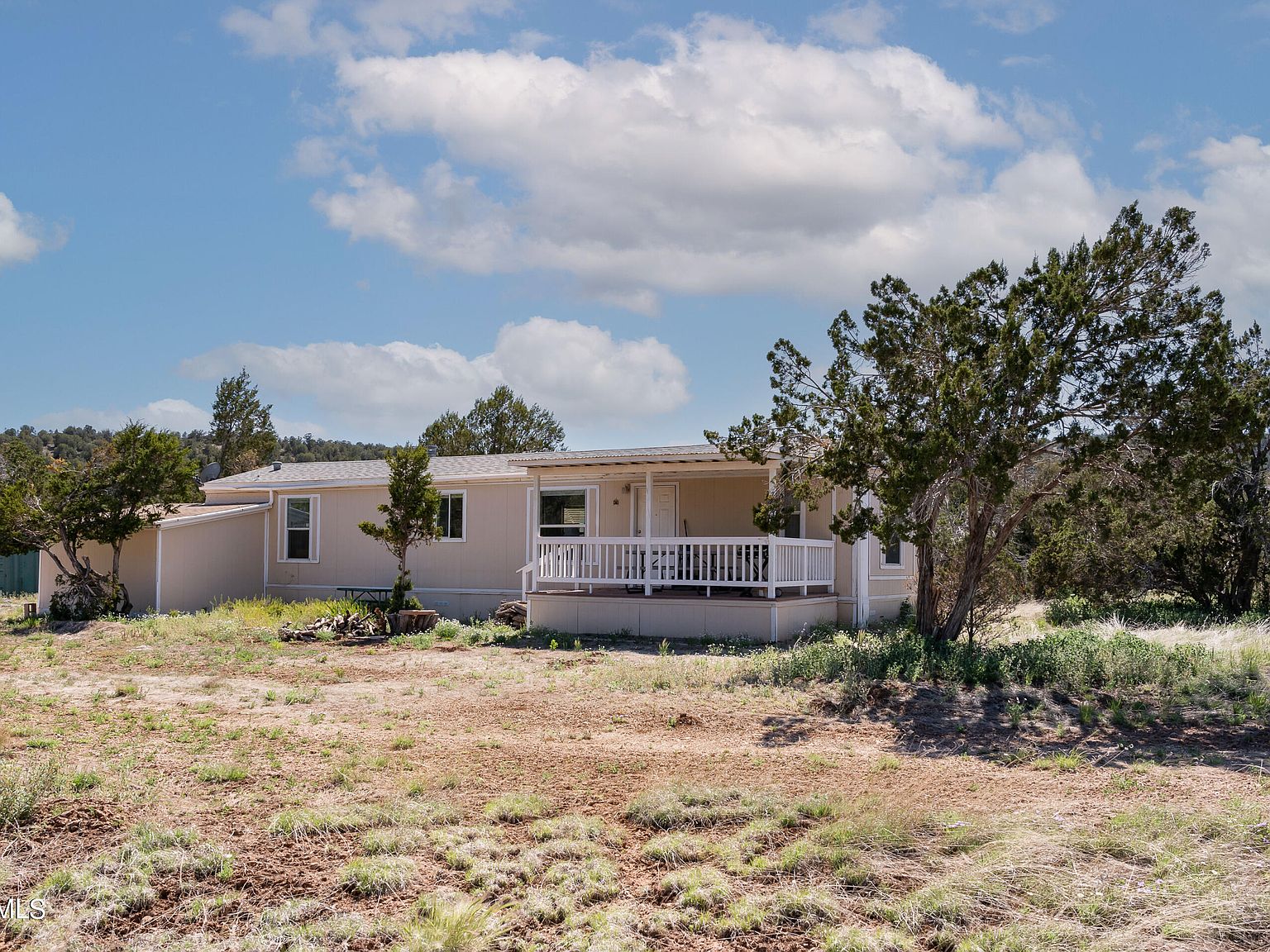 43201 N Anvil Rock Rd, Seligman, AZ 86337 | MLS #6566616 | Zillow