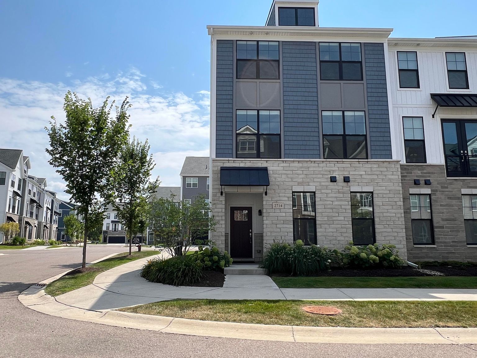 2714 S Spurway Dr, Ann Arbor, MI 48105 | Zillow