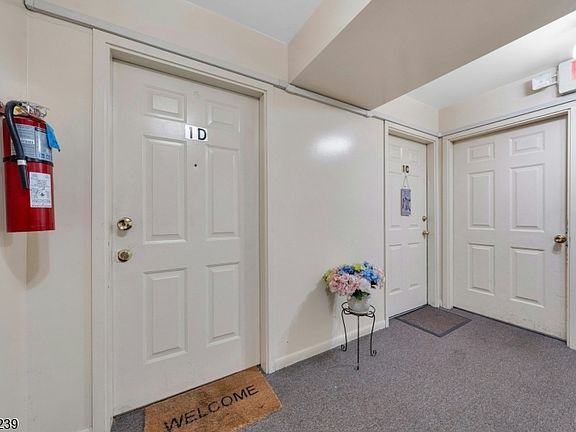 535-541 Bayway Ave BLDG 535 #1D, Elizabeth, NJ 07202 | MLS #3982692 ...