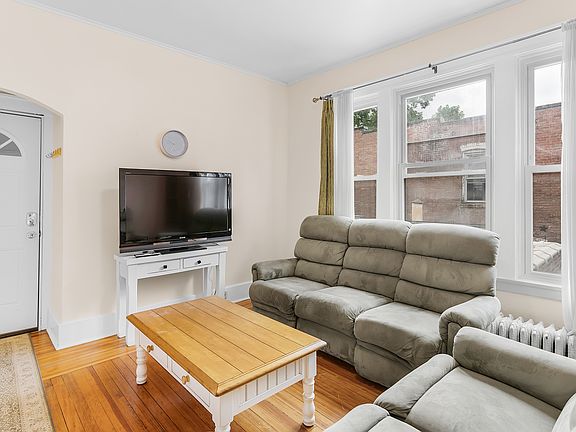 2209 15th St APT 5, Troy, NY 12180 | Zillow
