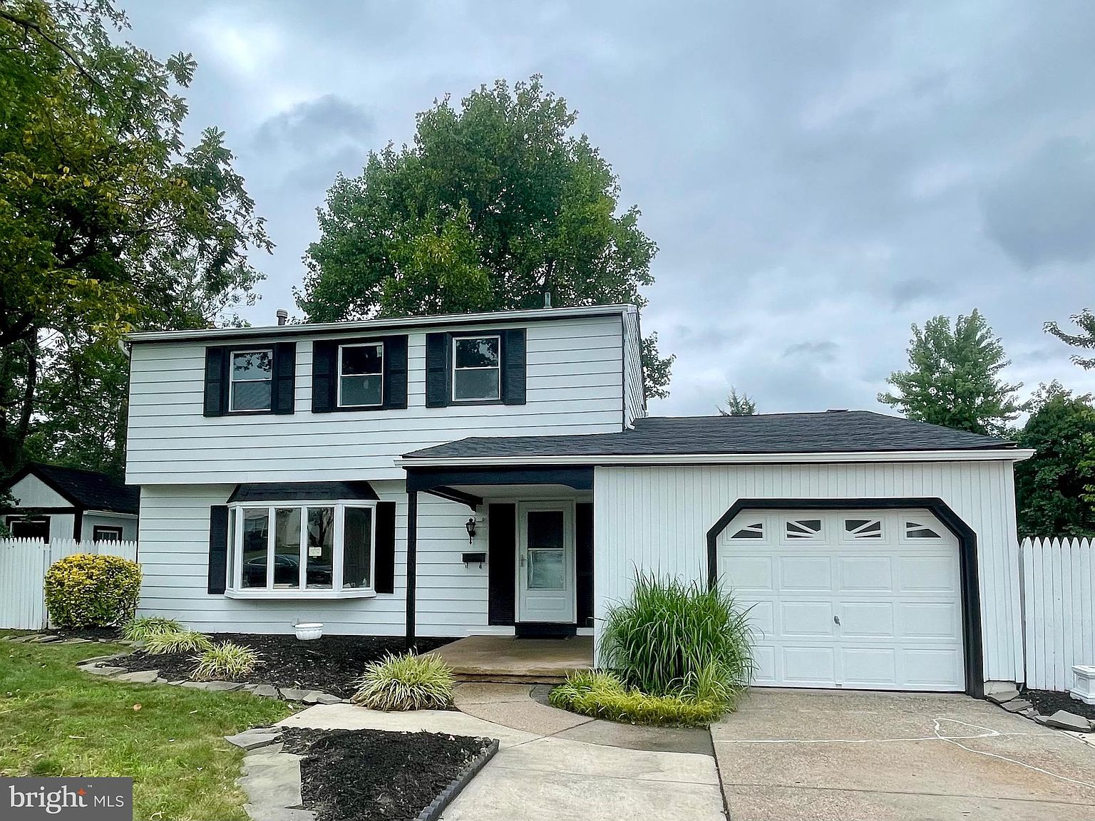 16 Bull Run Rd, Clementon, NJ 08021 | MLS #NJCD2054238 | Zillow