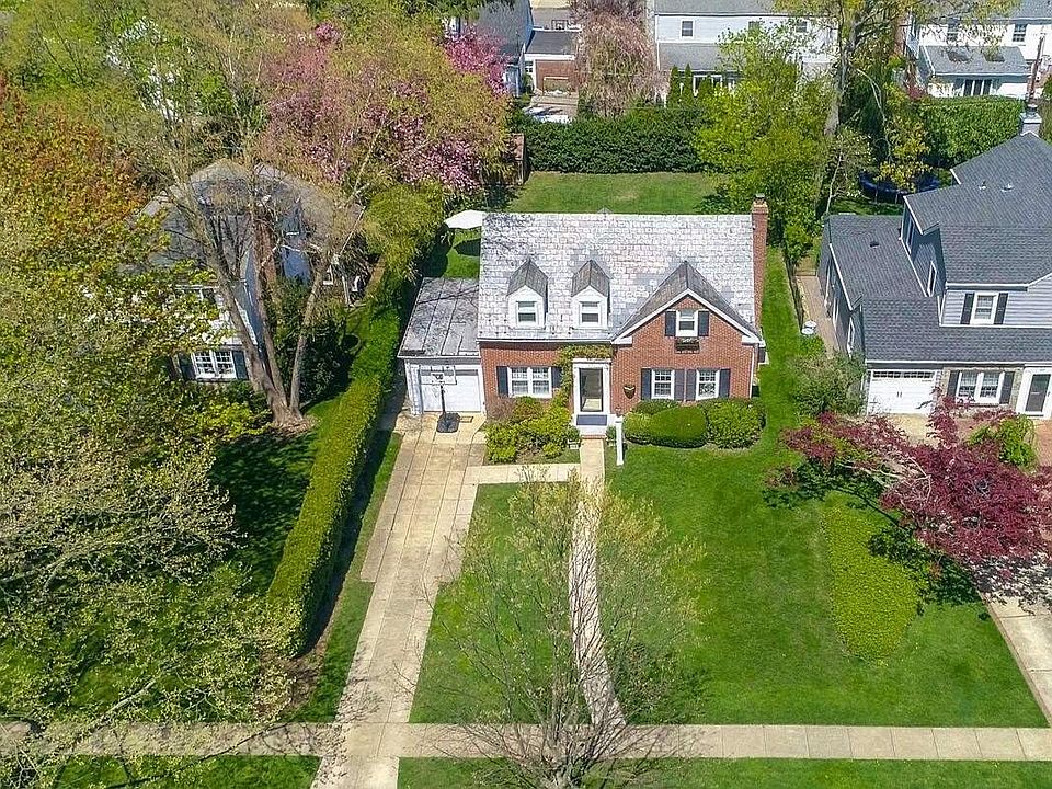 65 Transverse Road, Garden City, NY 11530 | Zillow