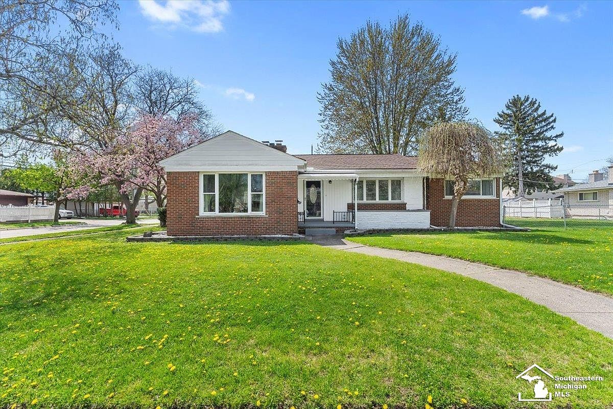 8190 Bernice St, Center Line, MI 48015 | MLS #50174076 | Zillow