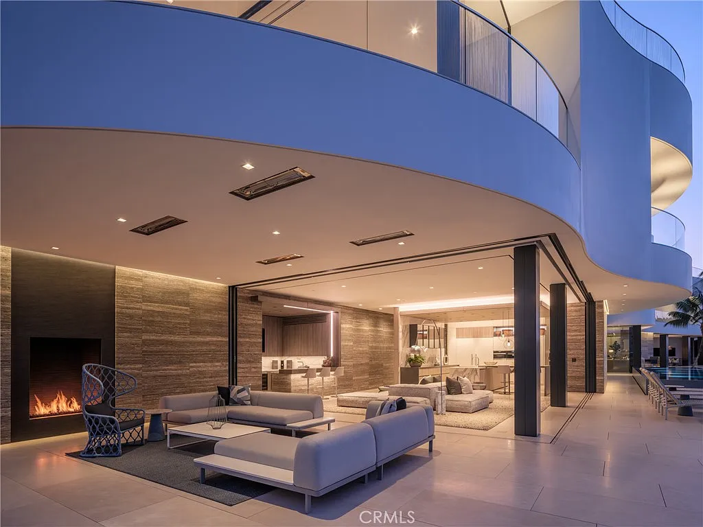 320' of Private Bayfront! 3,600 Sq. Ft. Rooftop Deck! $43 Million in ...