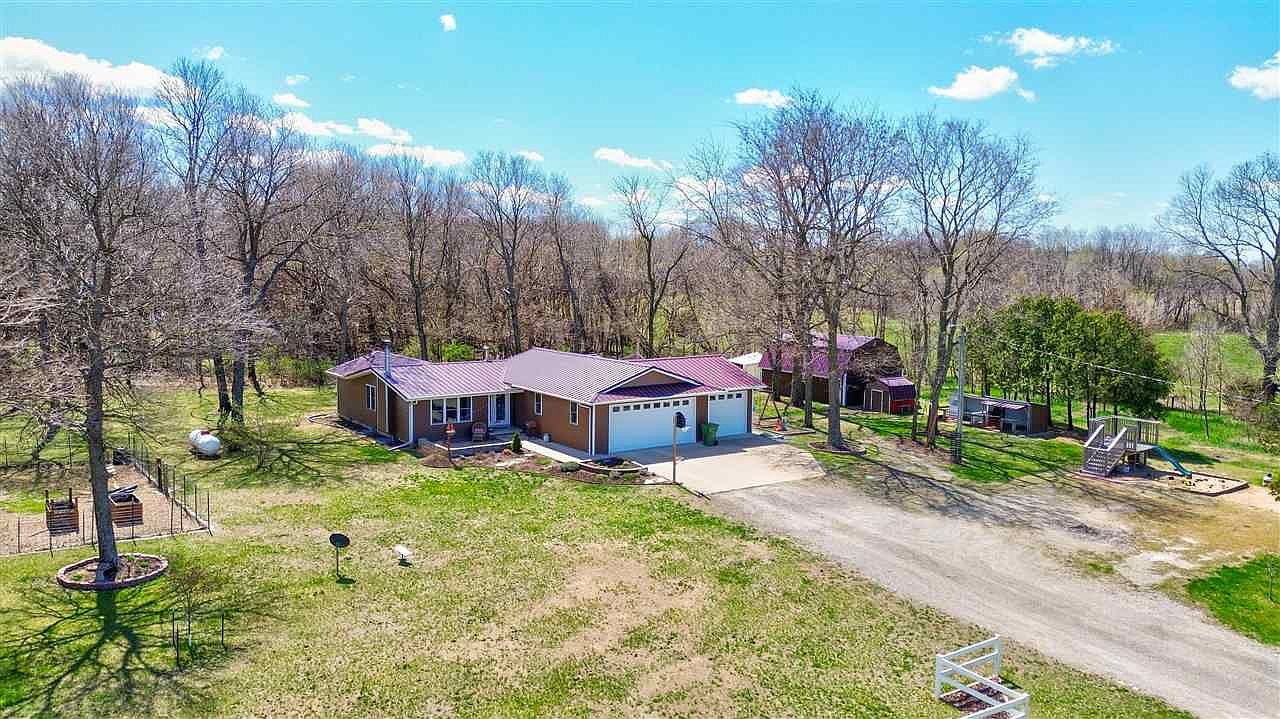 1410 195th St, Nichols, IA 52766 | Zillow