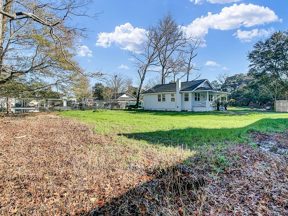 2414 Cherokee Hall Ln, Charleston, SC 29414 | Zillow