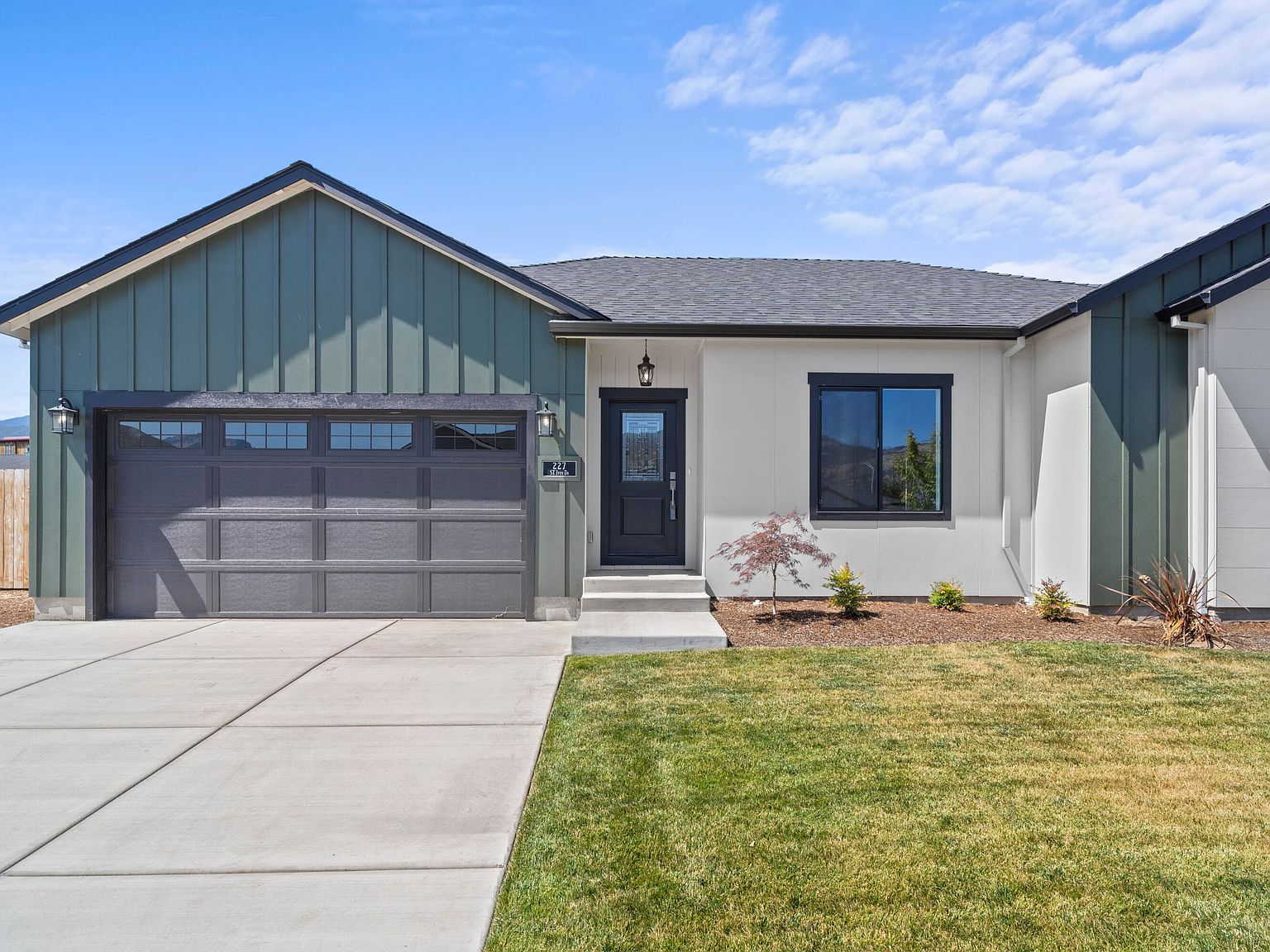 227 Saint Ives Dr, Talent, OR 97540 | Zillow