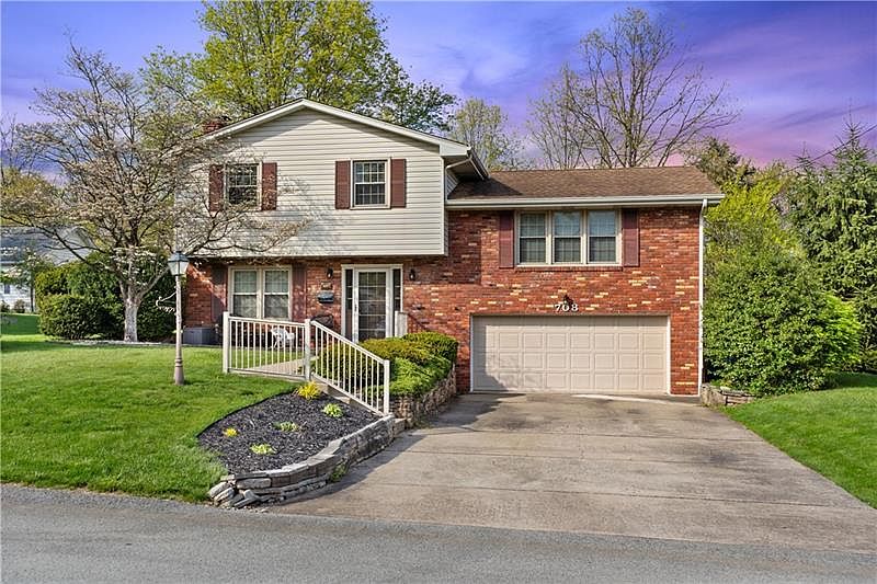 708 Skyline Dr, Youngwood, PA 15697 | Zillow