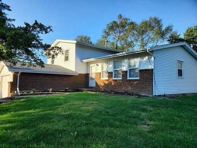 11 Main St, Dewey, IL 61840 | Zillow
