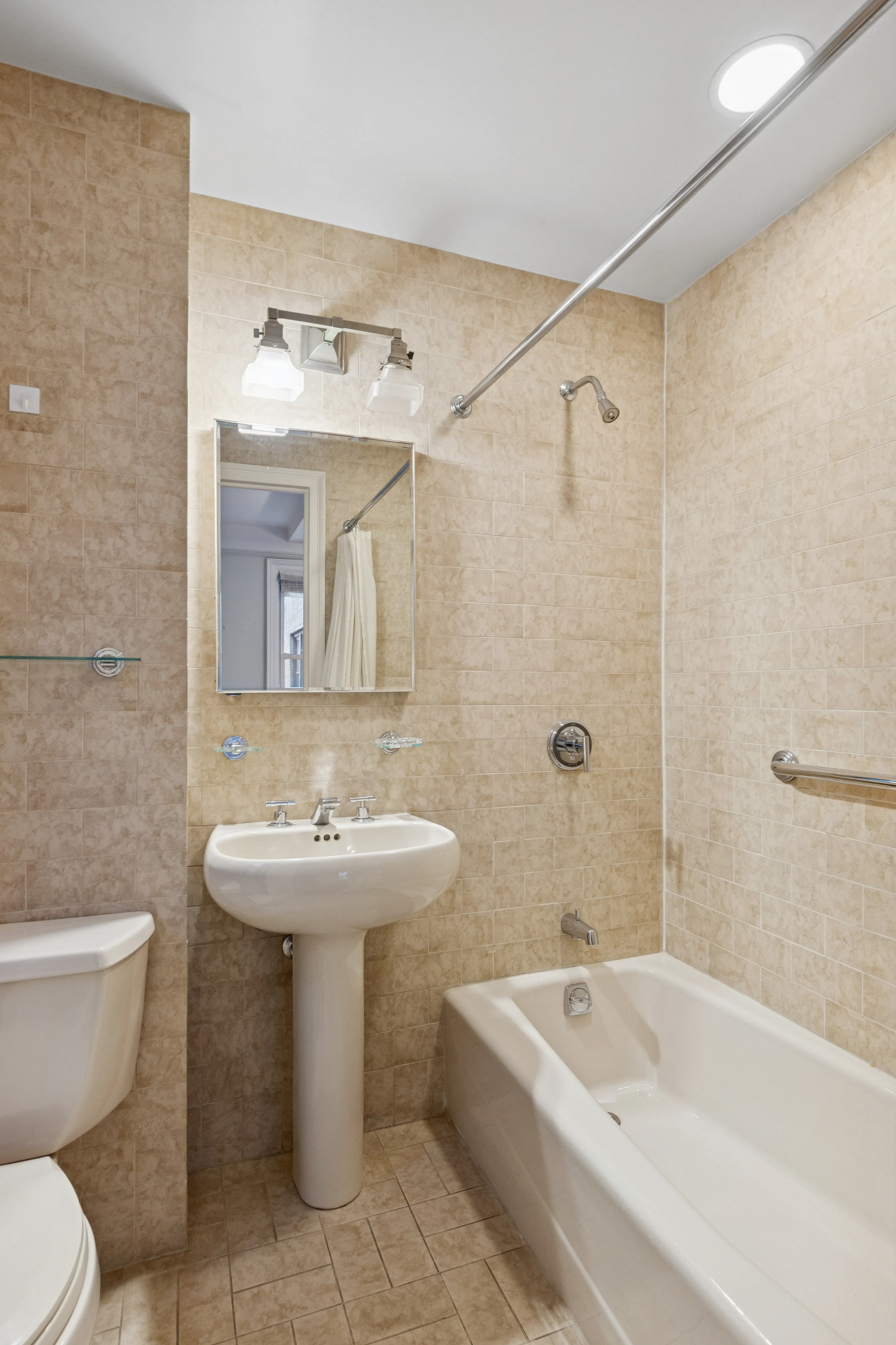 515 West End Avenue #6D in Upper West Side, Manhattan | StreetEasy
