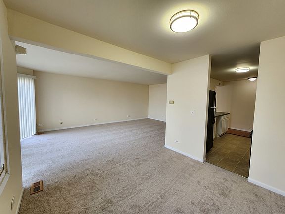 2800 Mitchell Dr APT 2, Woodridge, IL 60517 | Zillow
