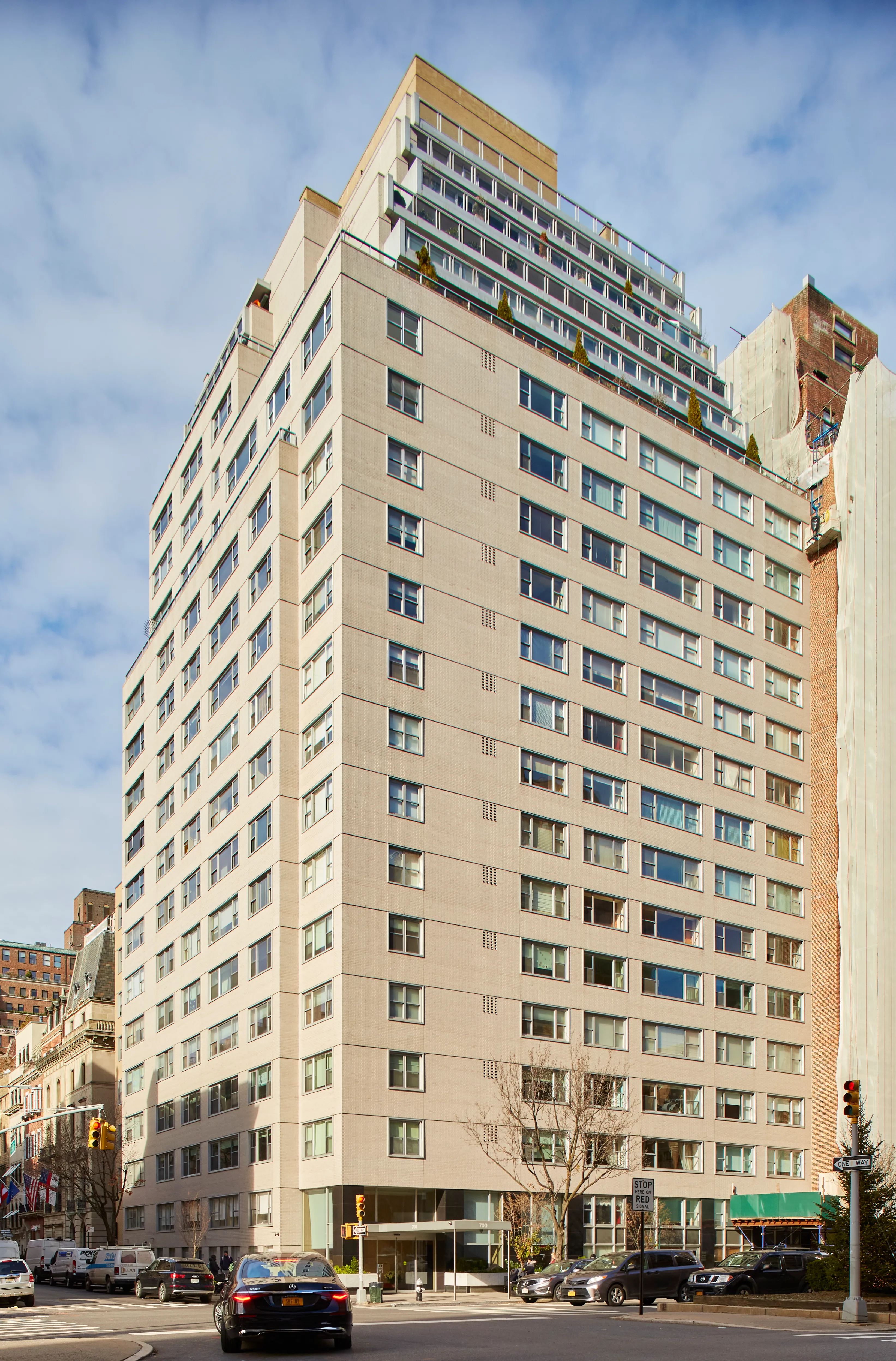 700 Park Avenue in Lenox Hill : Sales, Rentals, Floorplans | StreetEasy