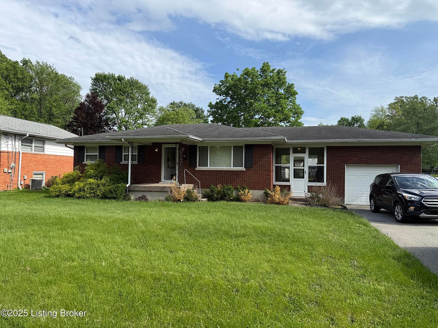 1862 Lynn Lea Rd, Shively, KY 40216 | Zillow