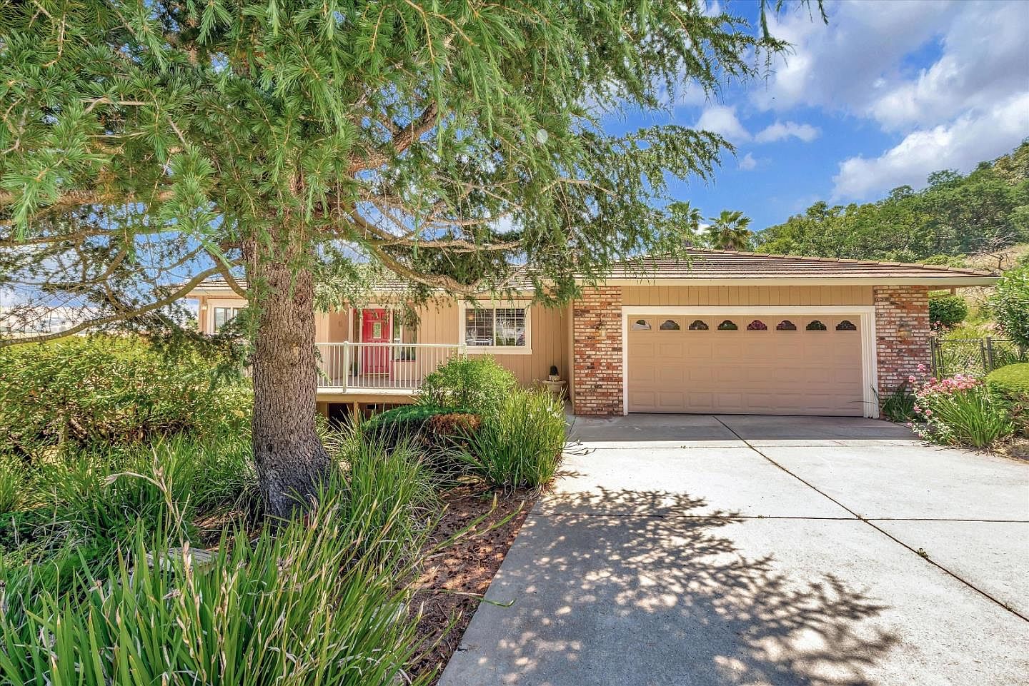 19573 Almaden Rd, San Jose, CA 95120 | MLS #ML81928864 | Zillow