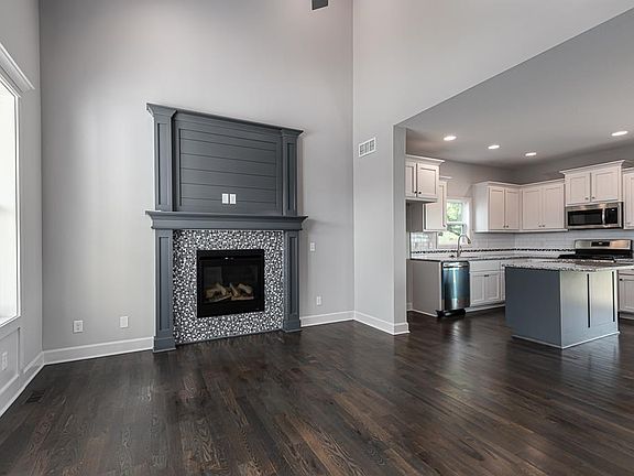 1707 N 162nd Cir, Basehor, KS 66007 | Zillow