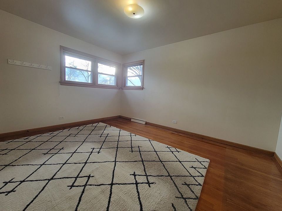 6958 W Howard St, Niles, IL 60714 | Zillow