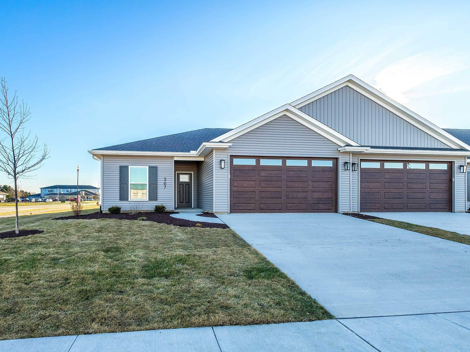 367 E Donahue St, Eldridge, IA 52748 | Zillow