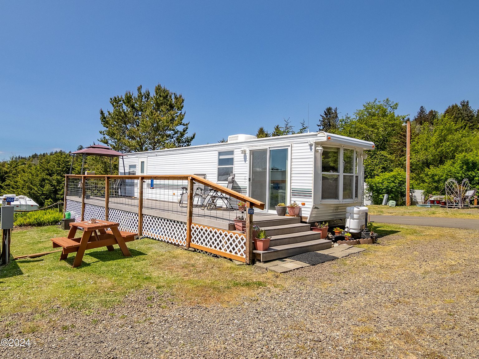 923 SE Bay Blvd #201, Newport, OR 97365 | Zillow