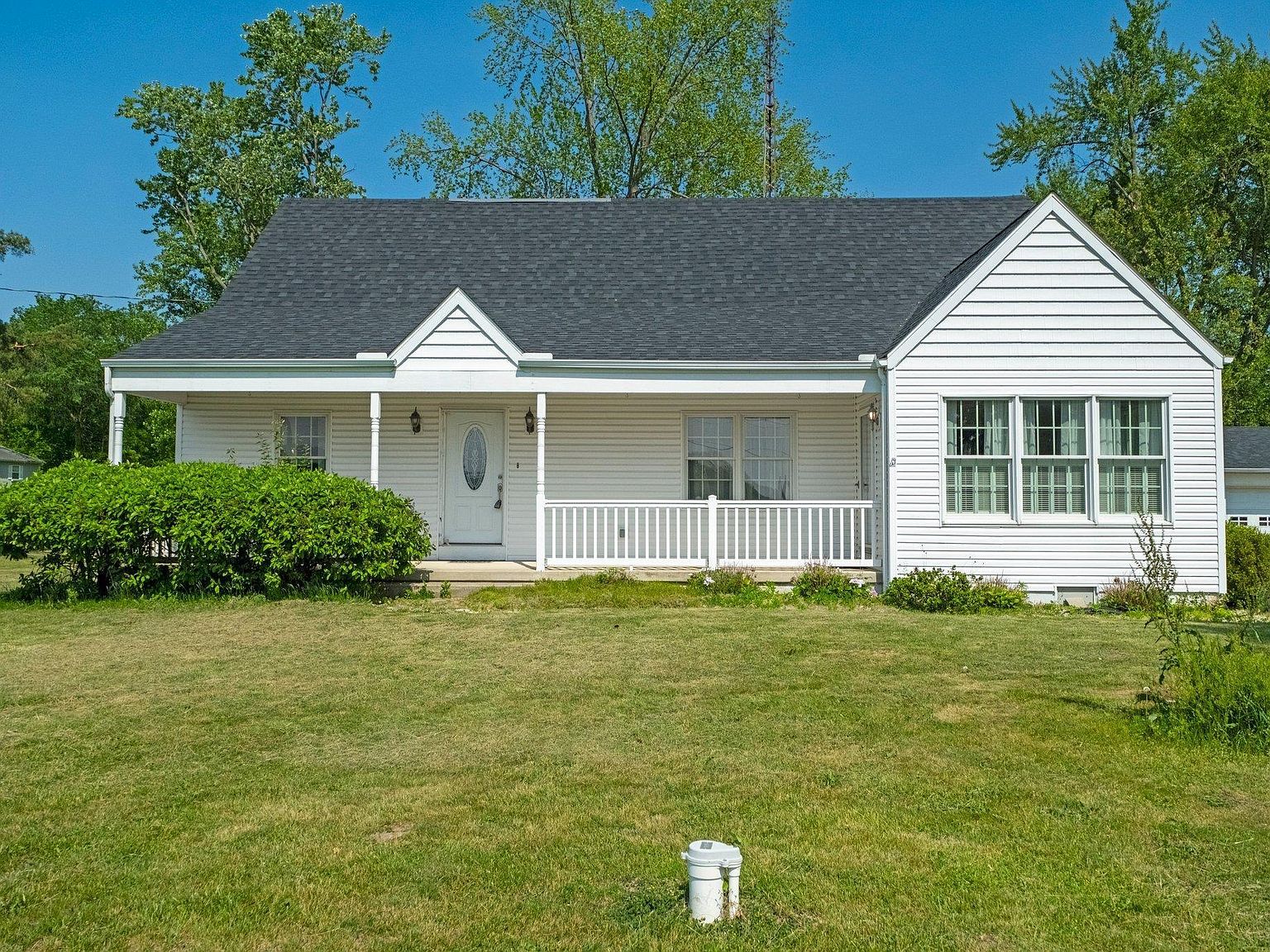 7404 N State Road 13, North Webster, IN 46555 | Zillow