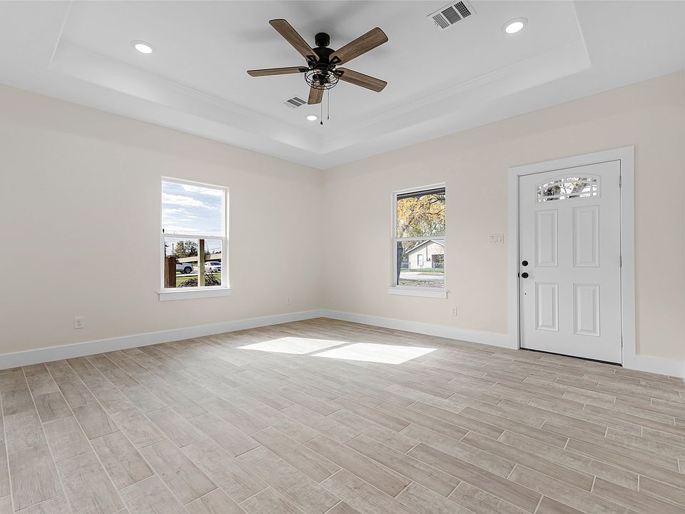 907 Muckleroy St, Bryan, TX 77803 | Zillow