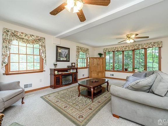 10 Thorn Ter, West Orange, NJ 07052 | MLS #2313403R | Zillow