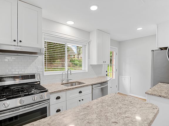 125 N Grayson St, Alexandria, VA 22304 | Zillow