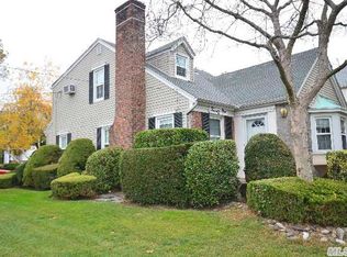 21 Flint Rd, East Rockaway, NY 11518 | Zillow