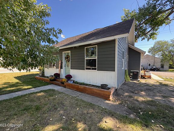 524 Willow St, Upton, WY 82730 | MLS #23-1168 | Zillow