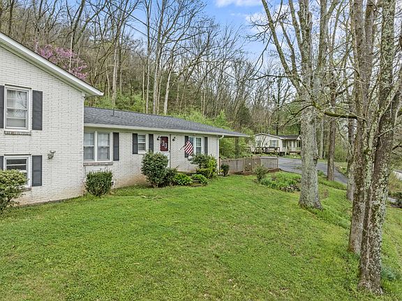 334 Wartrace Hwy, Pleasant Shade, TN 37145 | MLS #2642830 | Zillow