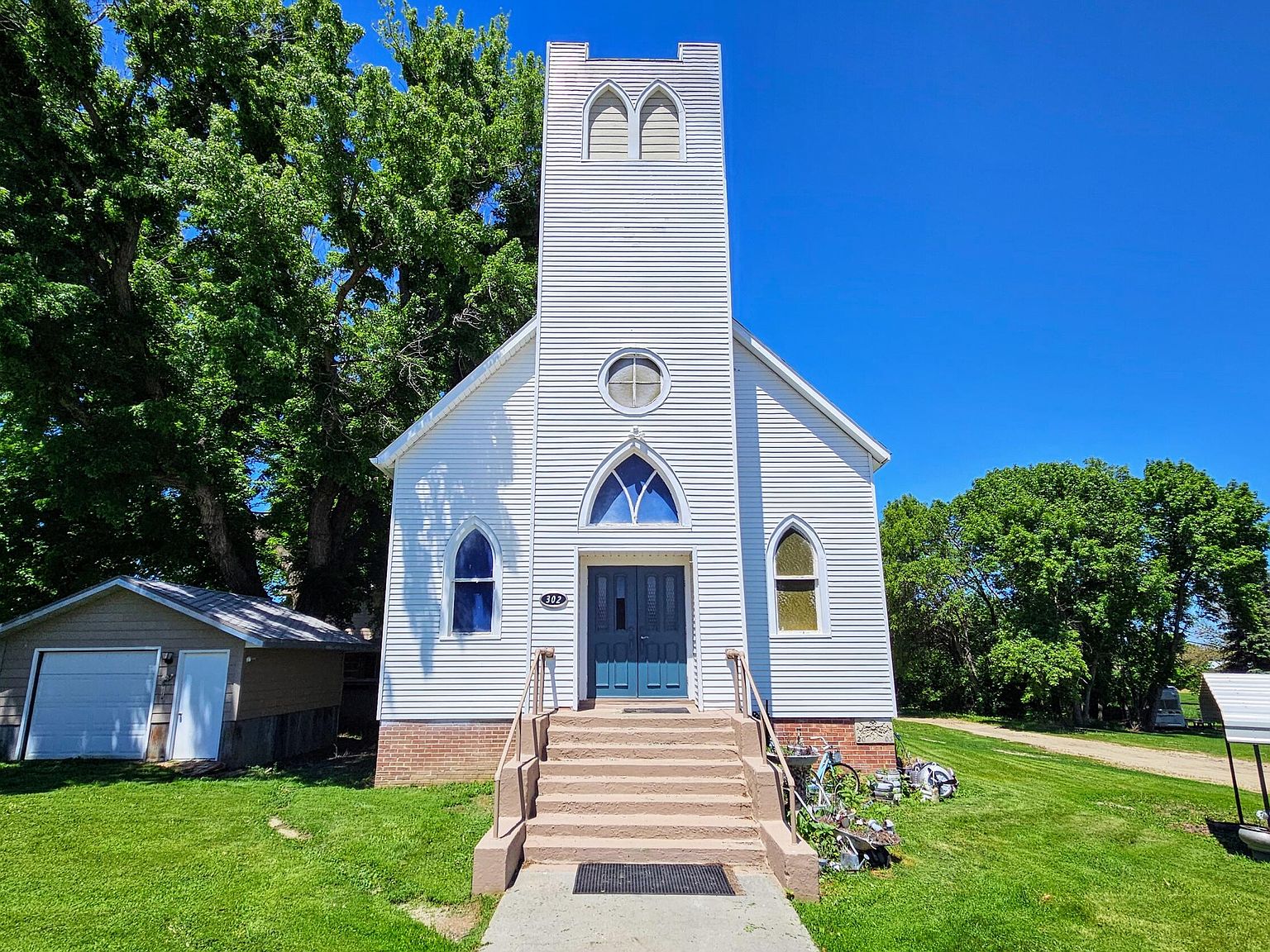 302 W 1st St, Colome, SD 57528 | Zillow