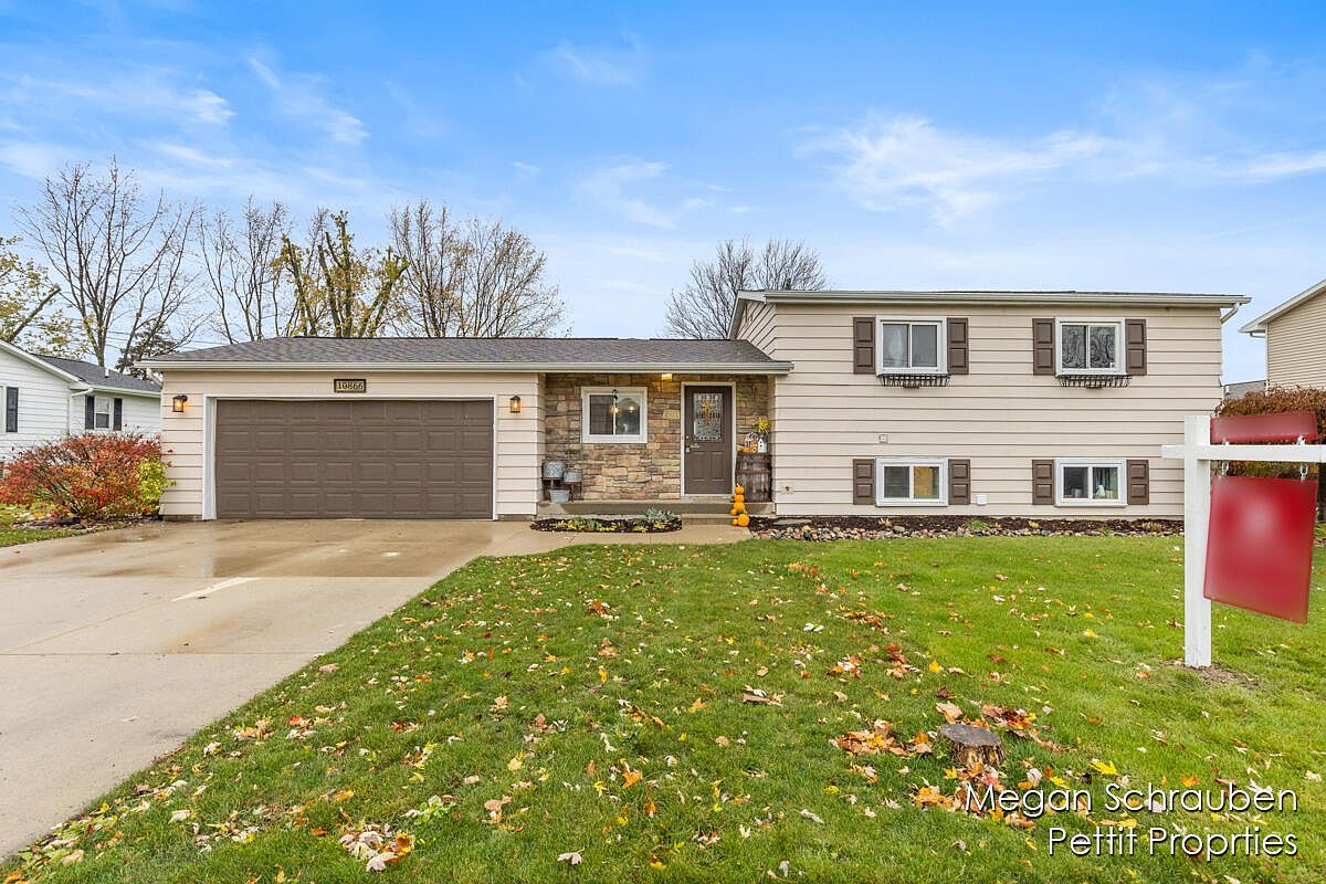 10866 North Dr, Fowler, MI 48835 | Zillow