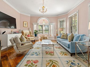 699 Boston Post Rd, Weston, MA 02493 | Zillow