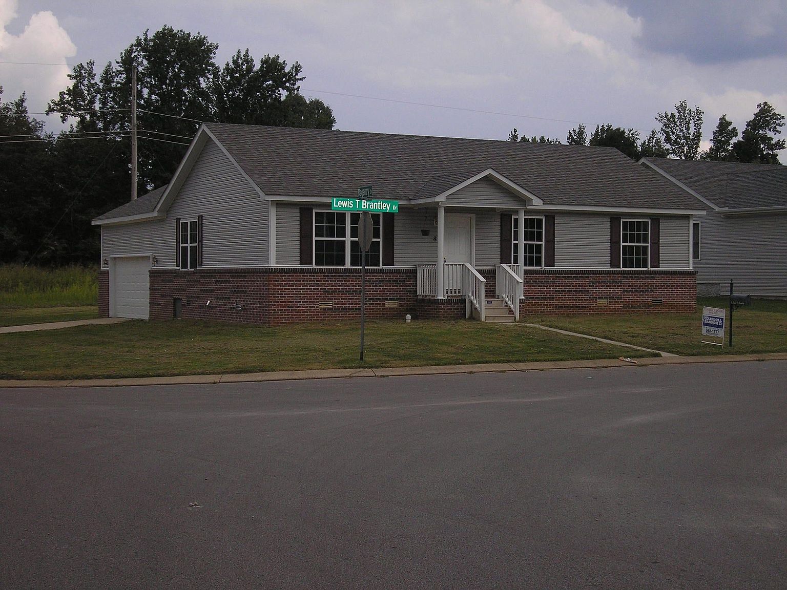 8 Lewis T Brantley Dr, Jackson, TN 38301 | Zillow