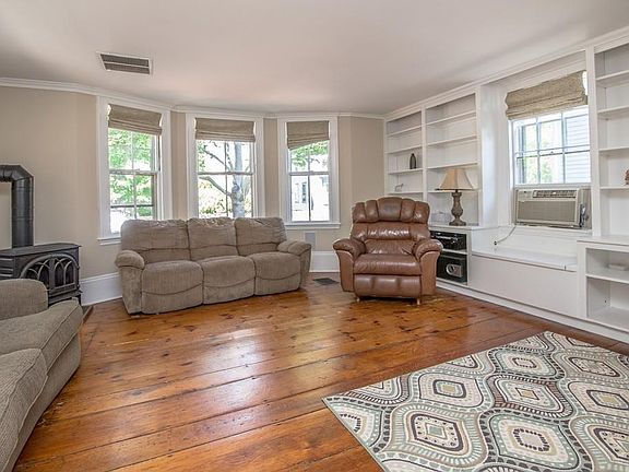 75 Federal St, Newburyport, MA 01950 | Zillow