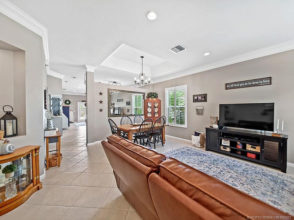 2498 SE Springtree Pl, Stuart, FL 34997 | MLS #M20041199 | Zillow