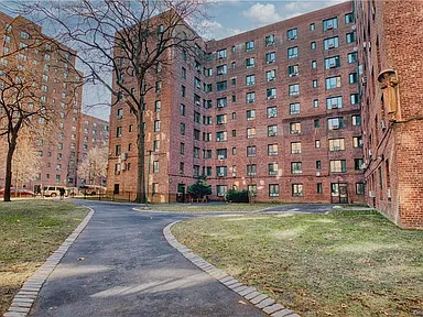 1503 Metropolitan Ave Bronx NY | Zillow