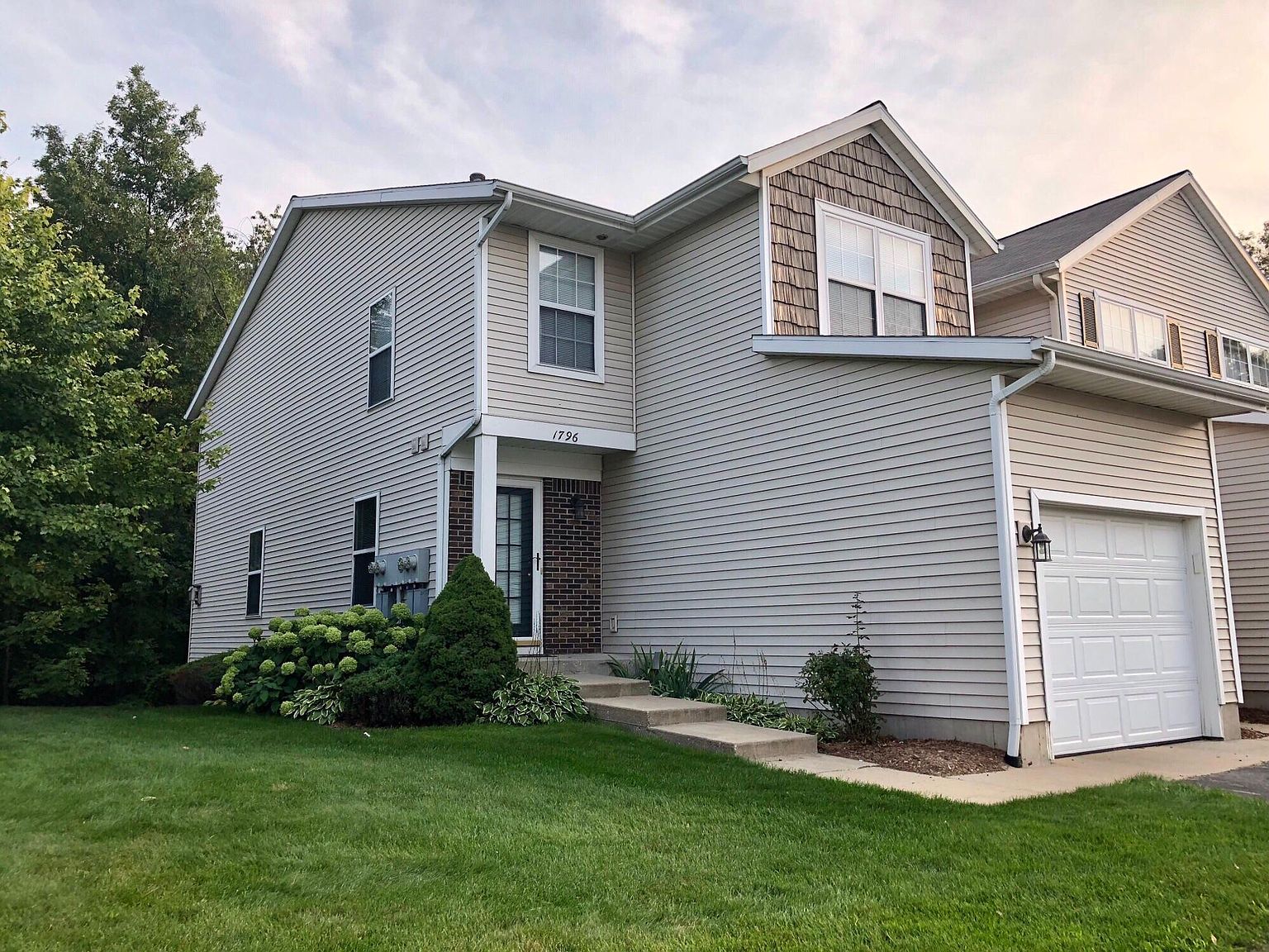 1796 Grand Ridge Ct NE, Grand Rapids, MI 49525 | Zillow