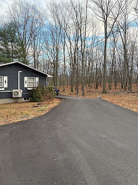 1146 Maple Lake Dr, Bushkill, PA 18324 | Zillow