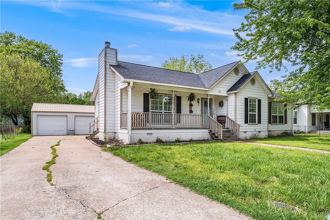 129 N Otis Ave, Gentry, AR 72734 | Zillow