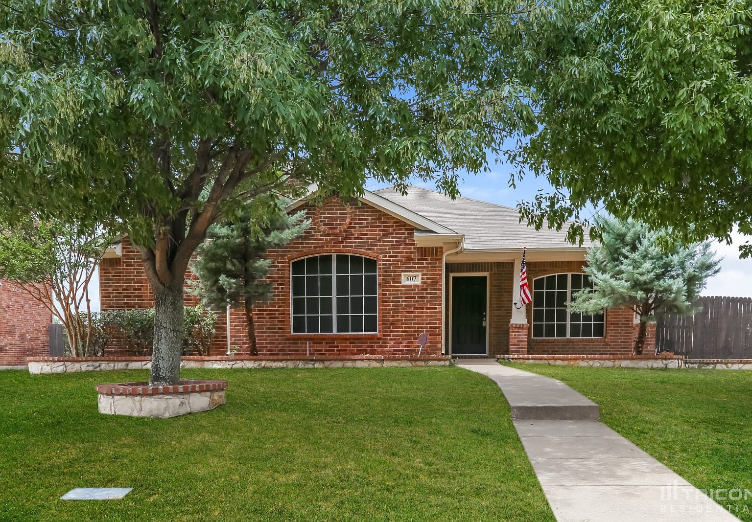 607 Pewitt Ln, Lancaster, TX 75146 | Zillow