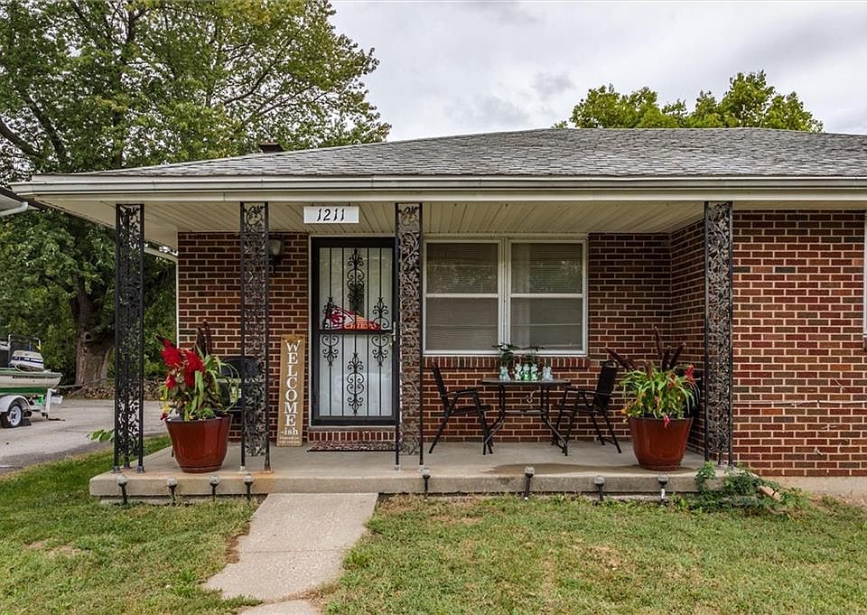 1209-1211 N 64th St, Kansas City, KS 66102 | Zillow