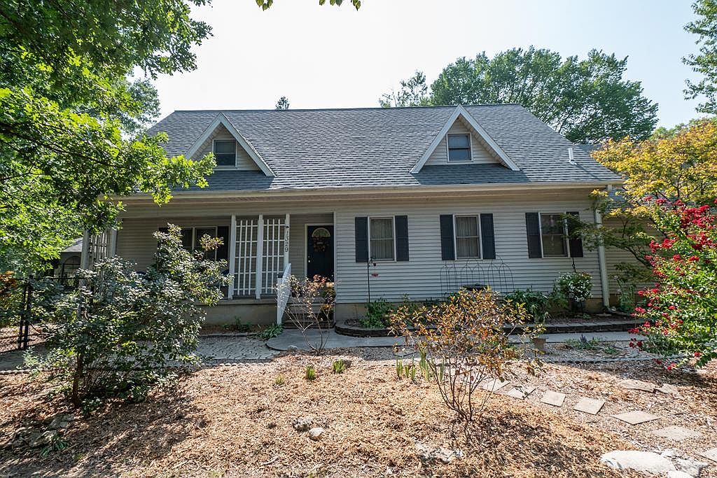 1329 N 9th St, Neodesha, KS 66757 | Zillow